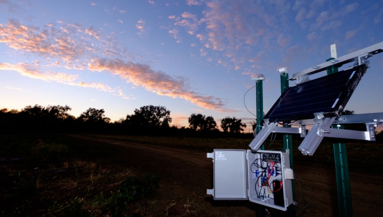 Tools.Valarm.net – Voltage Divider for Solar Panel / Battery Monitoring ...