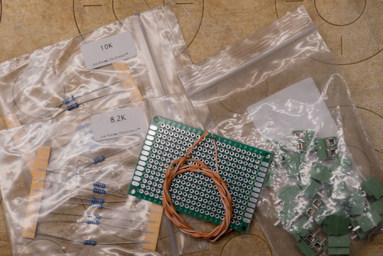 Tools.Valarm.net – Voltage Divider for Solar Panel / Battery Monitoring ...